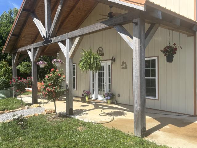 1221 Johnson Branch Rd