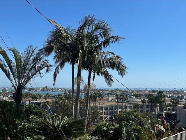 1221 Kings Rd, Newport Beach, CA 92663