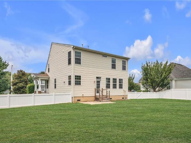 1221 Rosebud LN