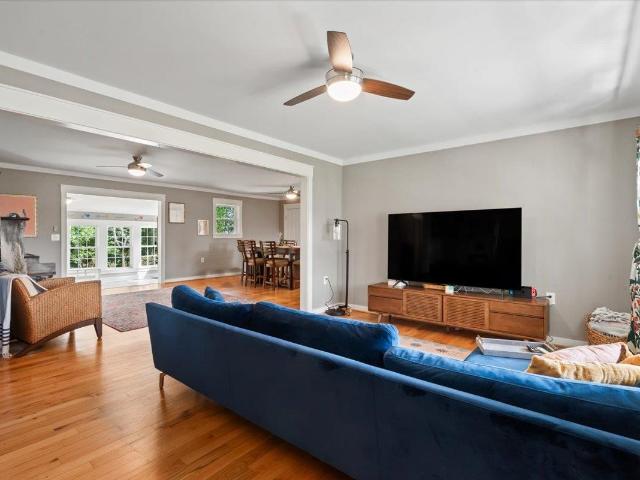1221 Sheraton Rd