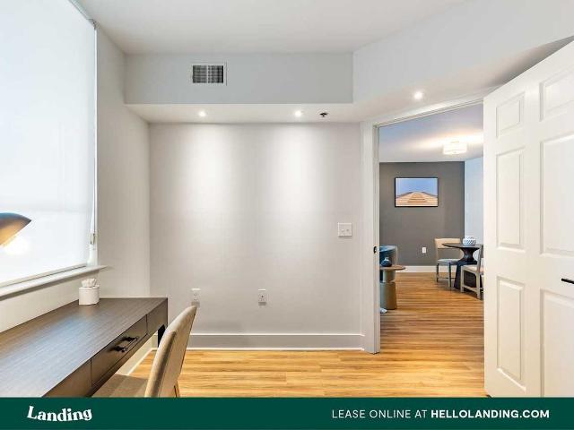 1221 South Eads St 1 Bedroom Apartment for Rent at 1221 S Eads St, Arlington, VA 22202 Crystal City Shops