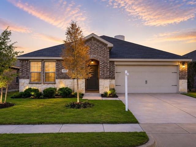 1221 Trevino Rd, Forney, TX 75126