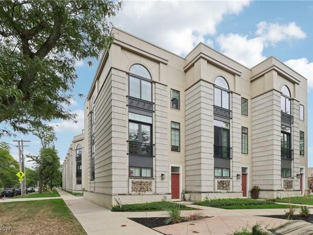 1221 W 117th St, Cleveland, OH 44102
