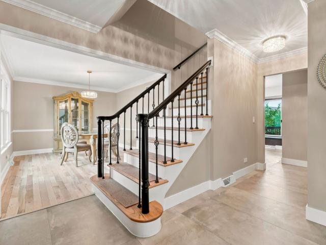 1221 W Sable Drive