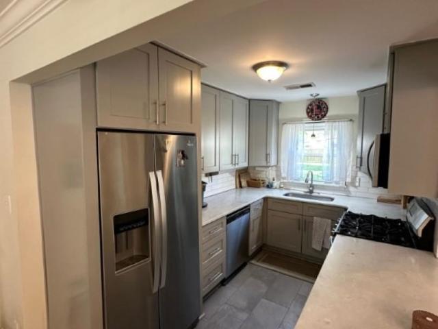 1221 w perkins rd