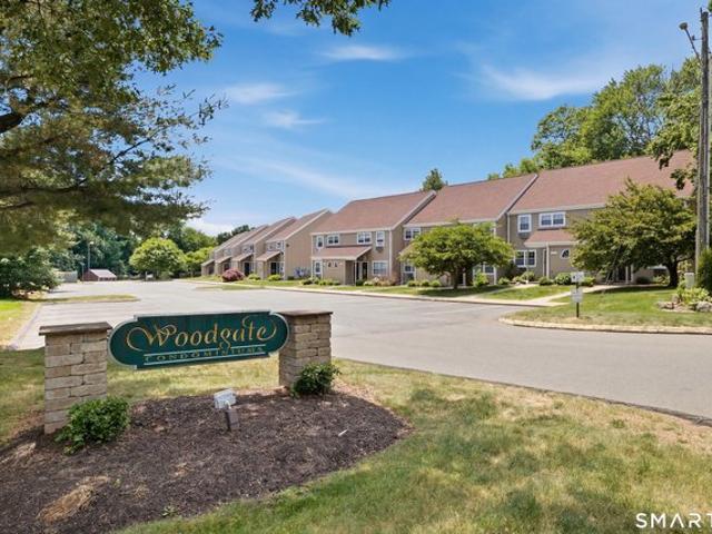 1221 Washington St Apt 8, Middletown, CT 06457