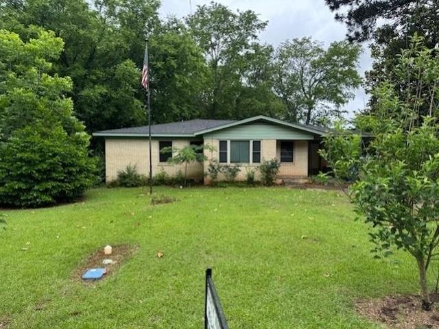 1221 Webb St, Daingerfield, TX 75638