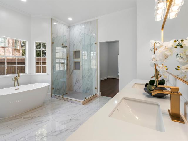 1221 Wedgewood Drive
