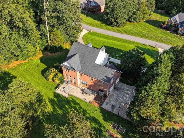 1221 Willow Creek Drive