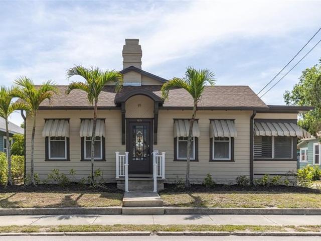 1221 18th St W, Bradenton, FL 34205