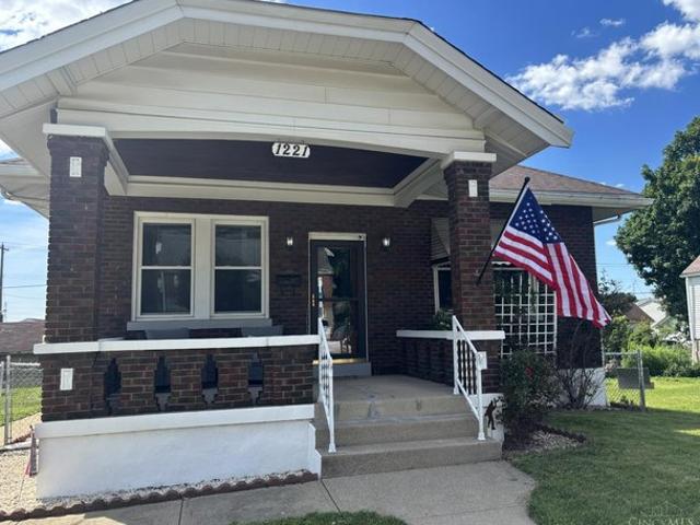 1221 3rd St, Reading, OH 45215