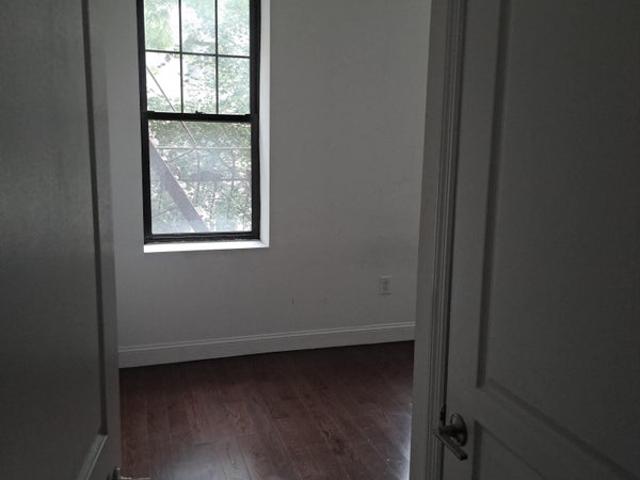 #1221 4 Bedroom with in unit washer/dryer in Morni
