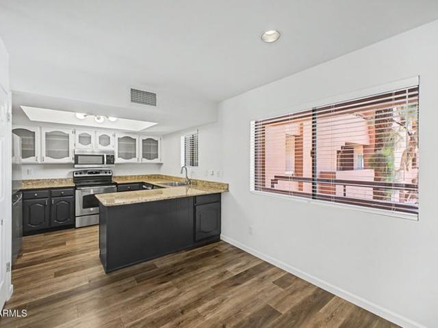 12222 N Paradise Village Pkwy S Apt 323, Phoenix, AZ 85032