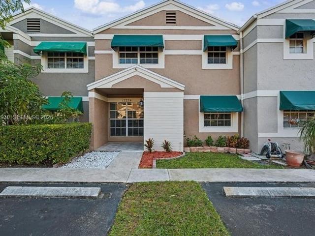 12224 SW 52nd Pl, Cooper City, FL 33330
