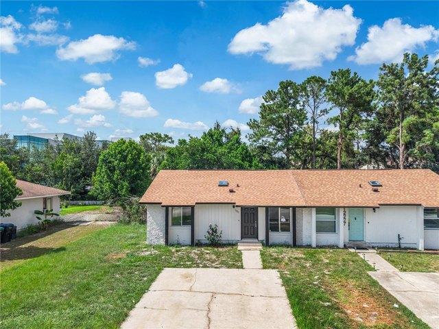 12225 Coral Reef Dr, Orlando, FL 32826