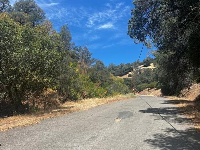 12225 Mount View Dr, Clearlake Oaks, CA 95423