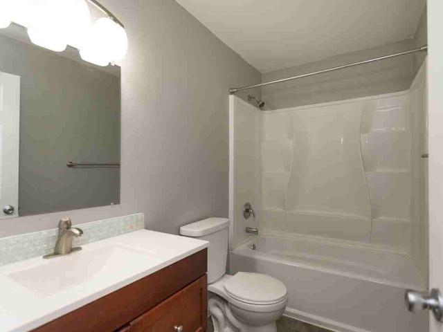 12225LONG 2 Bedroom Apartment for Rent at 12225 Sw Longhorn Ln, Beaverton, OR 97008 Greenway