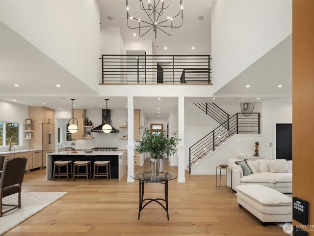 12226 NE 70th St, Kirkland, WA 98033 | MLS #2516 | Compass