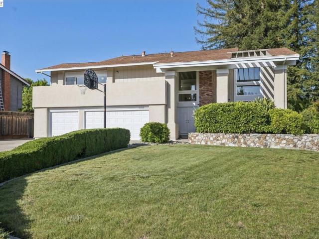 12228 Toluca Dr