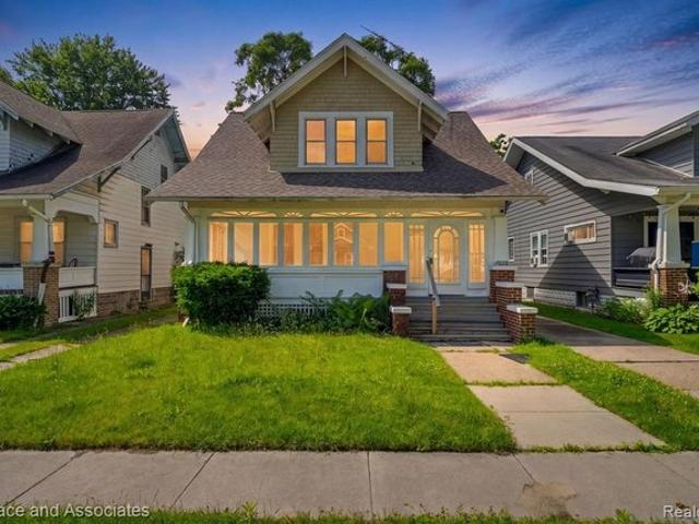 1222 Minnie St, Port Huron, MI 48060