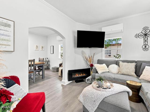 1222 Cedar Street