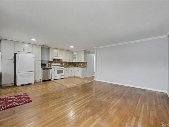 1222 E 83rd Street