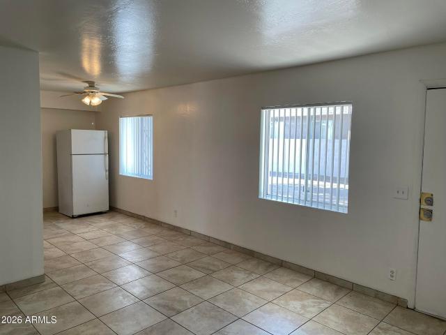 1222 e mountain view road # 106,102