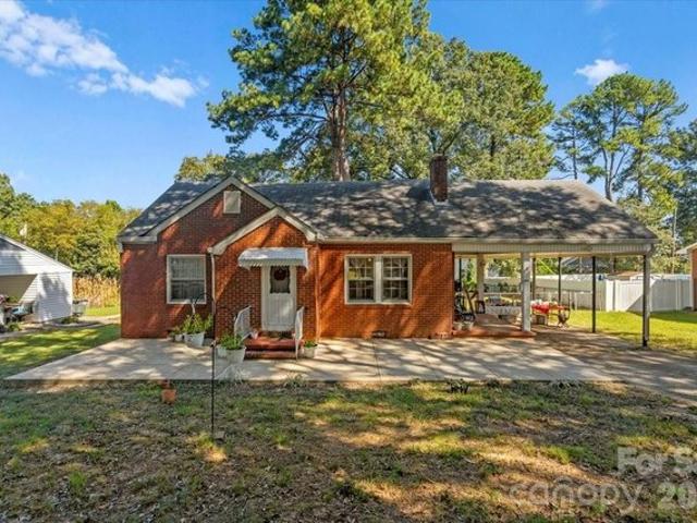 1222 E Park Dr, Gastonia, NC 28054