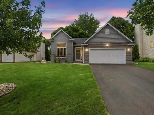 1222 Fallbrook Ln, Woodbury, MN 55125