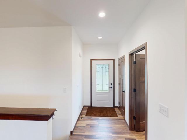 1222 Leo Dr