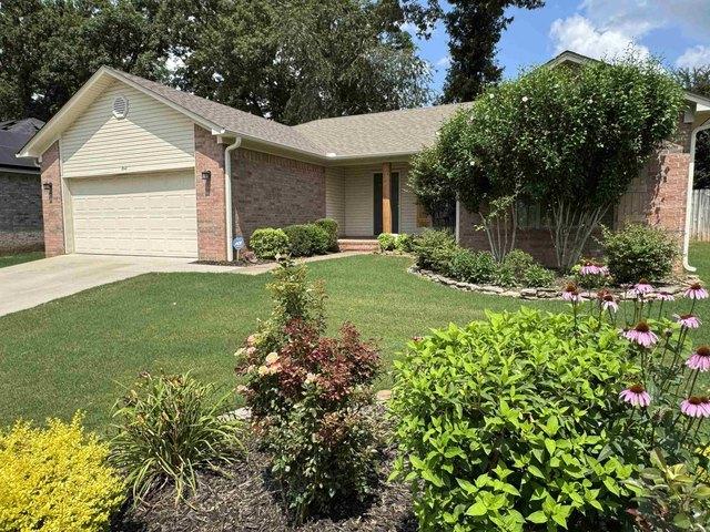 1222 Pinnacle Dr, Jacksonville, AR 72076