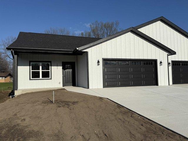 1222 Prairie Ave, Janesville, WI 53545