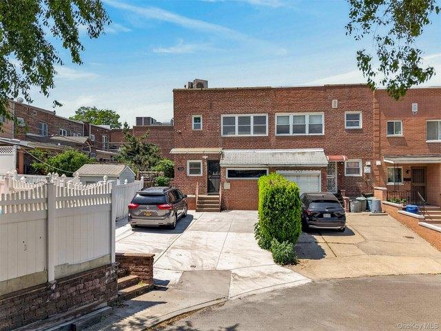 1222 st Pl, Whitestone, NY 11357