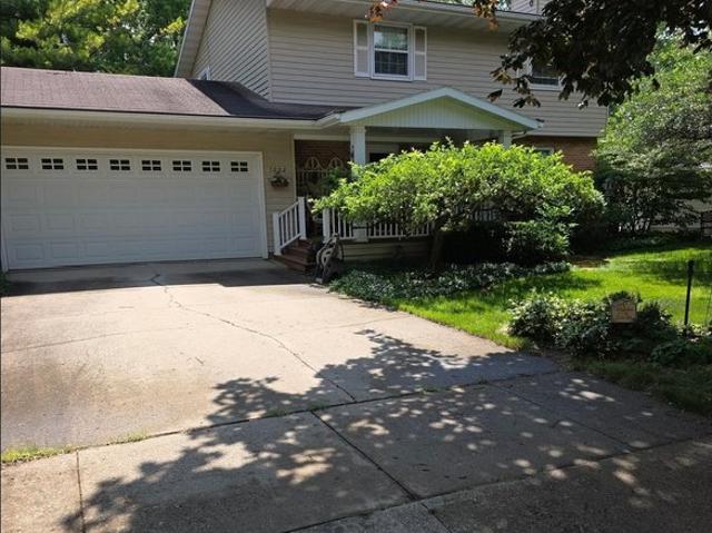 1222 S Park Ave, Neenah, WI 54956