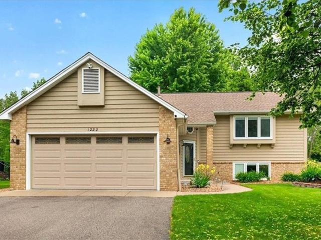 1222 Saddlebrook Ln, Woodbury, MN 55125