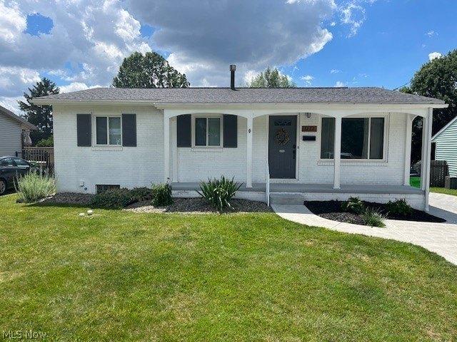 1222 Valley Dr NW, North Canton, OH 44720