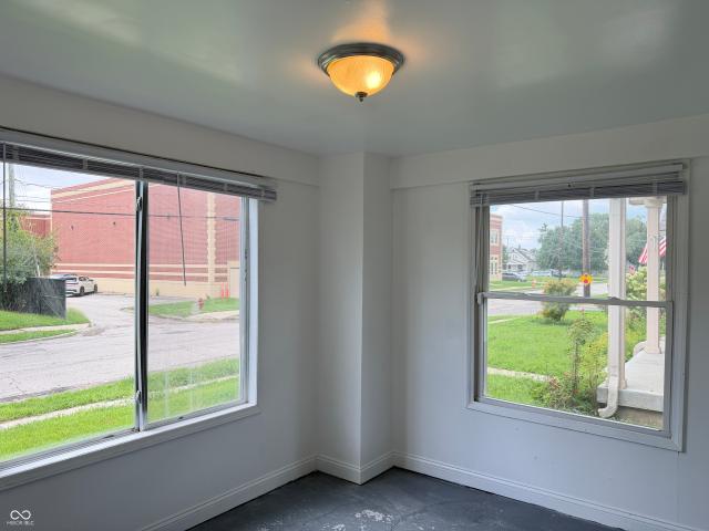 1222 W 21st Street