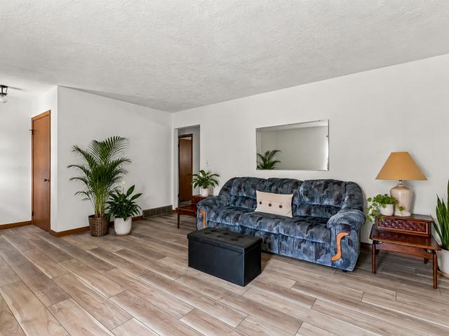 1222 7th Avenue Court