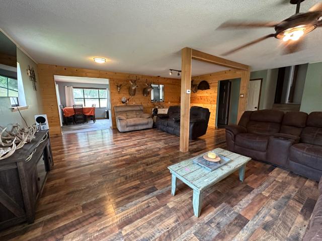 12233 Apple Road