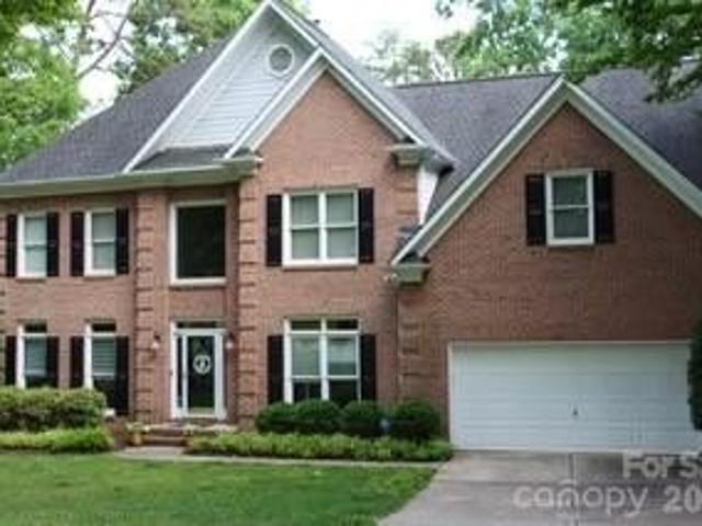 12230 Farnborough Rd, Huntersville, NC 28078