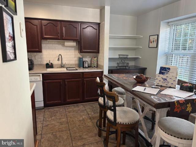12232 Nutmeg Court