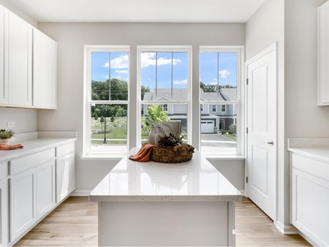 12239 Tinsley St, Huntley, IL 60142