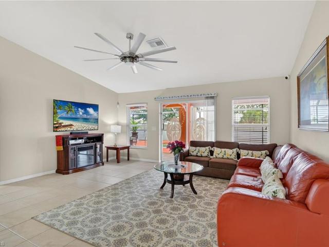 1223 NW 40th Pl, Cape Coral, FL 33993 | MLS #226013