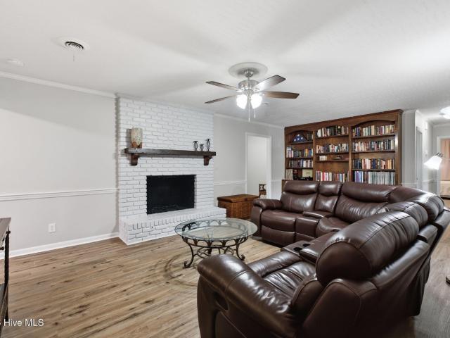 1223 Oakdale Road
