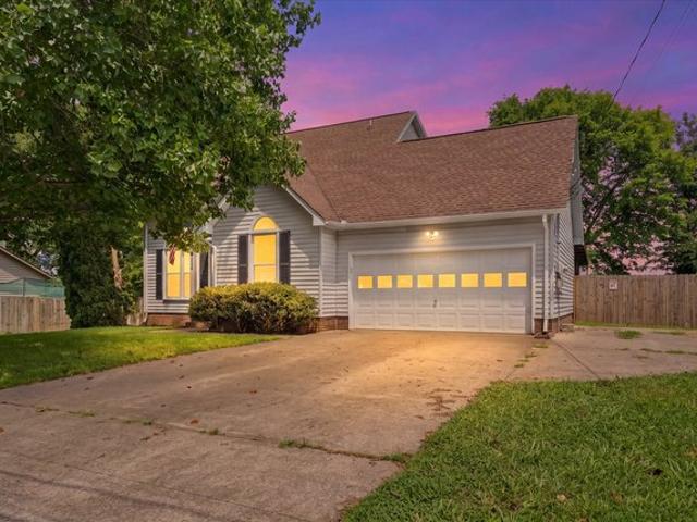 1223 Cobblestone Ln, Clarksville, TN 37042