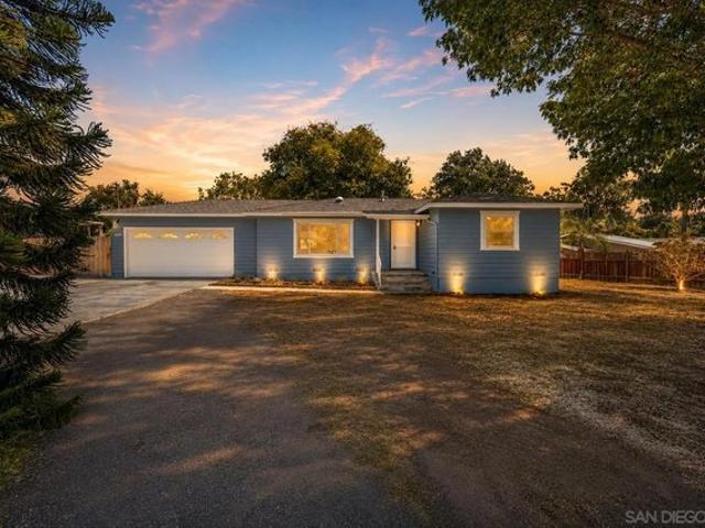 1223 Coventry Rd, Vista, CA 92084