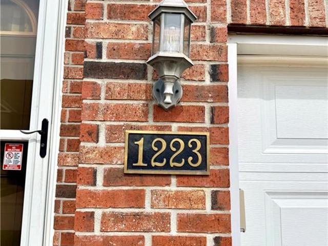 1223 Dustins Way