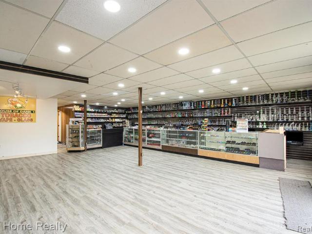1223 E Caro Road