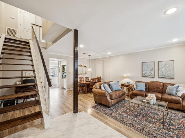 1223 Fountain View Dr, Unit 124, Houston, TX 77057 | MLS #41681