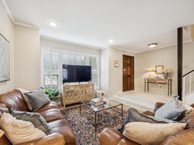 1223 Fountain View Drive 124
